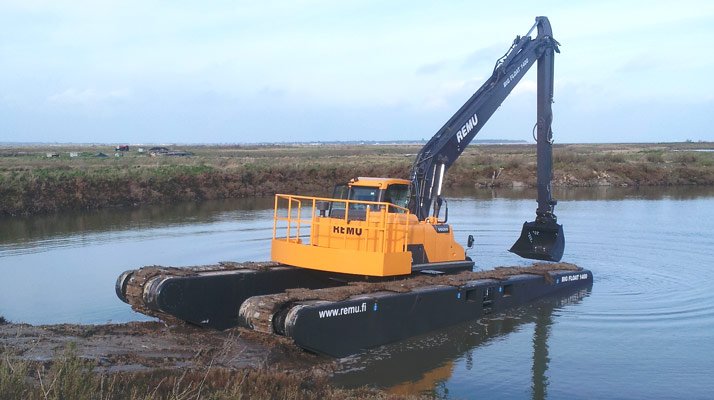 Pelle amphibie Big Float REMU | RDS France, matériel TP